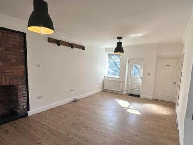High Street, Trelewis, 3 Bedroom Semi detached