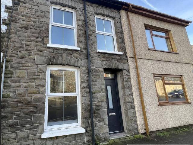 High Street, Treorchy, Rhondda Cynon Taff CF42, 3 bed terraced house to rent, £850 pcm | PrimeLocation