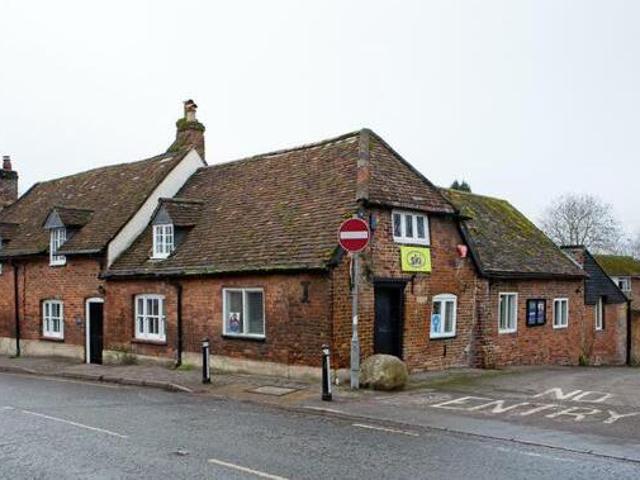 High Street, Twyford, Semi detached House For