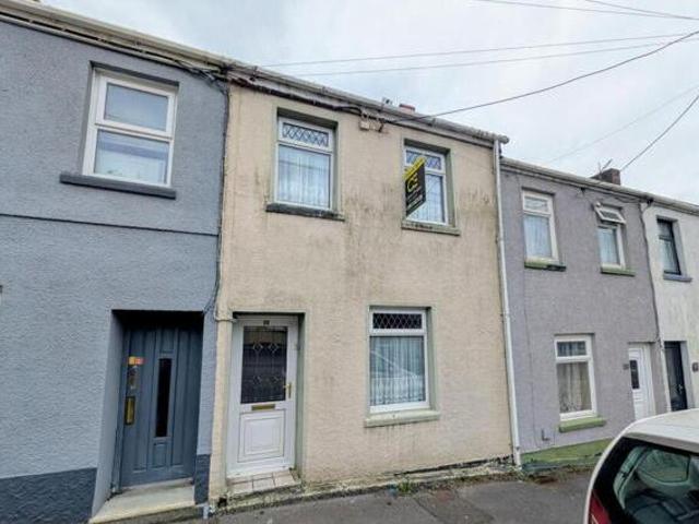 High Street, Upper Tumble, 2 Bedroom Terraced