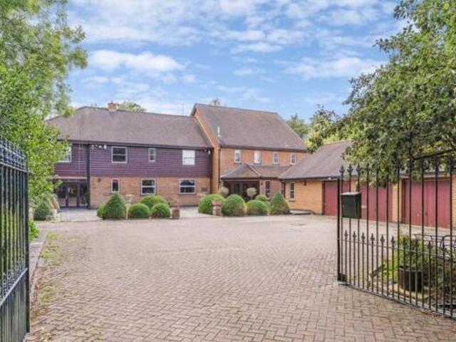 High Street, Upper Dean, 5 Bedroom Detached