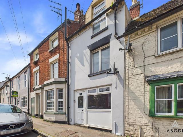 High Street, Uttoxeter, Staffordshire ST147Jj ST14, 2 bed terraced house to rent, £835 pcm | PrimeLocation