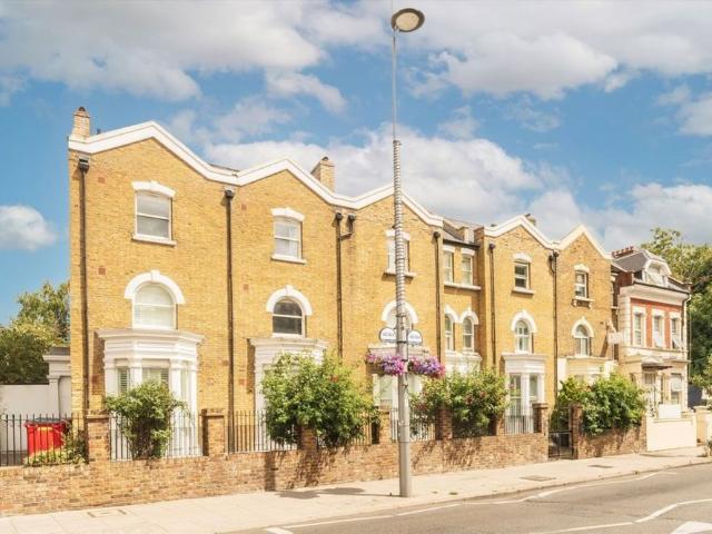 High Street, W3, London