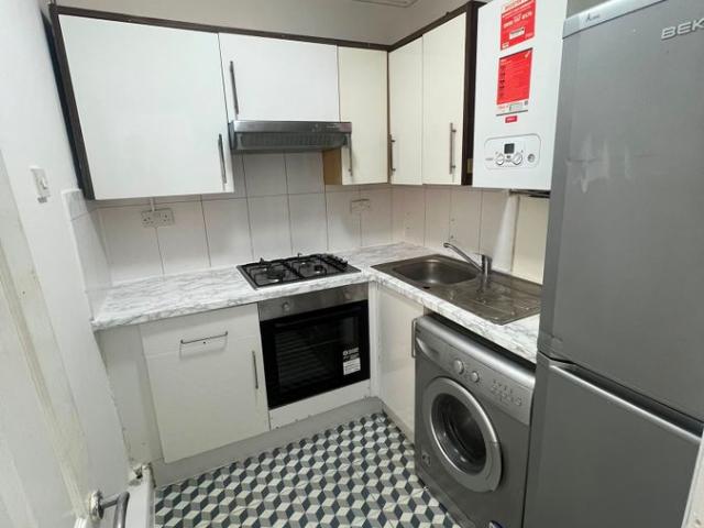 High Street, Walthamstow E17, 2 bed flat to rent, £1,650 pcm | PrimeLocation