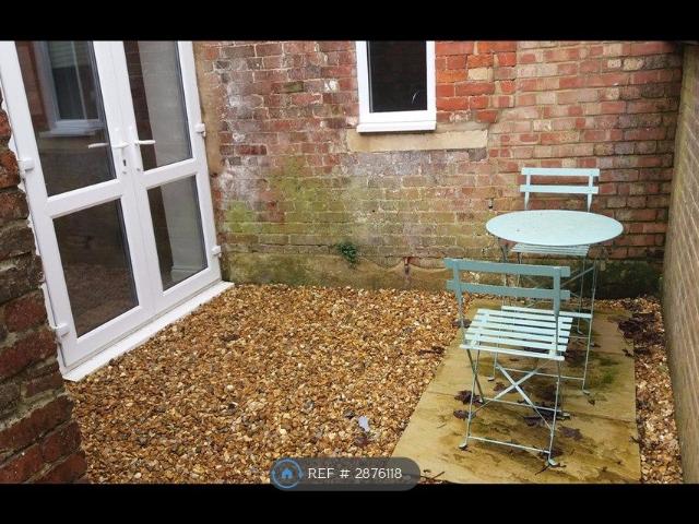 High Street, Warminster BA12, Studio to rent, £650 pcm | PrimeLocation