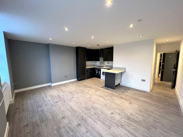 High Street, Watford WD17, 2 bed flat to rent, £1,700 pcm | PrimeLocation