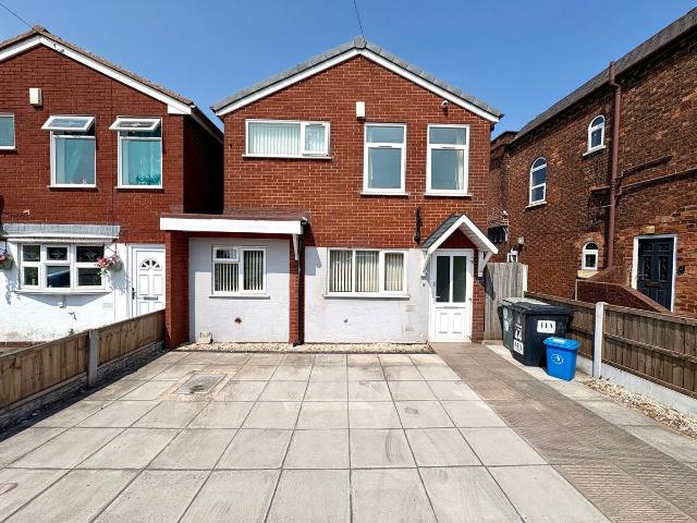 High Street, Wednesbury WS10, 3 bed property to rent, £1,400 pcm | PrimeLocation