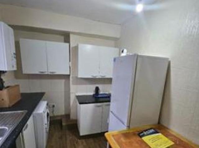 High Street, West Bromwich,west Midlands, 3 Bedroom Apartment