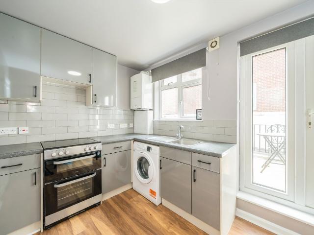 High Street, Whitton TW2, 2 bed flat to rent, £1,650 pcm | PrimeLocation