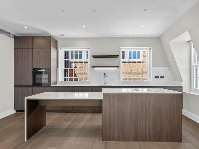 High Street Wimbledon, London SW19, 2 bed flat to rent, £3,500 pcm | PrimeLocation