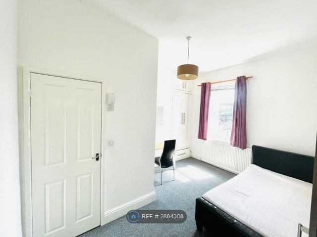 High Street, Wombwell, Barnsley S73, 1 bed flat to rent, £700 pcm | PrimeLocation