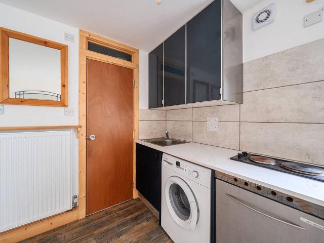 High Street, Acton W3, 1 bed flat to rent, £1,650 pcm | PrimeLocation