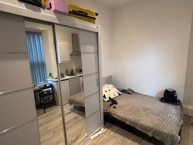 High Street, Acton W3, Studio to rent, £950 pcm | PrimeLocation