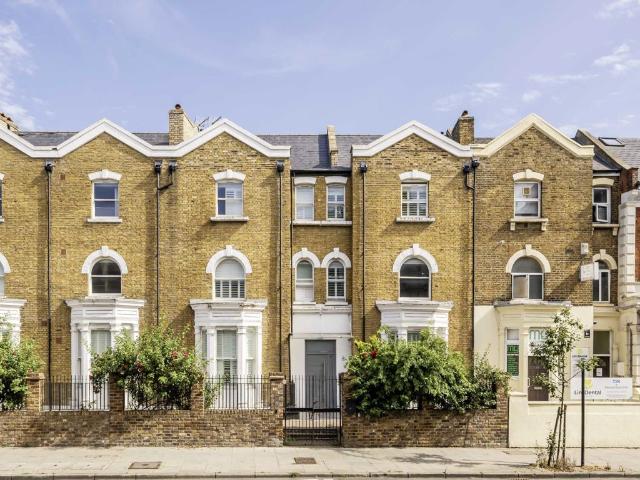 High Street, Acton W3, Studio to rent, £1,200 pcm | PrimeLocation