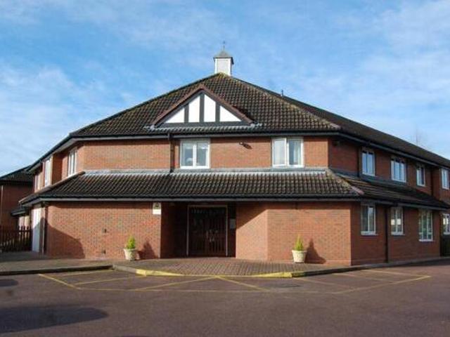 High Street, Albrighton, 2 Bedroom Apartment
