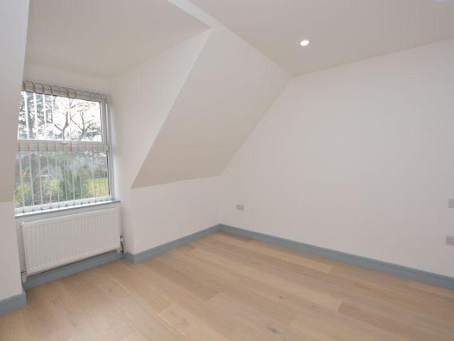 High Street, Ascot 1 bed apartment to rent £1,025 pcm £237 pw