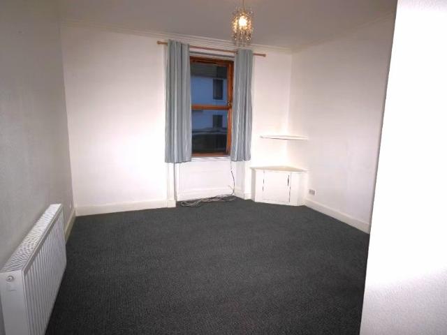 High Street, Arbroath DD11, 2 bed flat to rent, £575 pcm | PrimeLocation