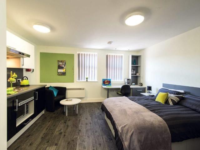 High Street, Bangor LL57, 1 bed flat to rent, £1,083 pcm | PrimeLocation