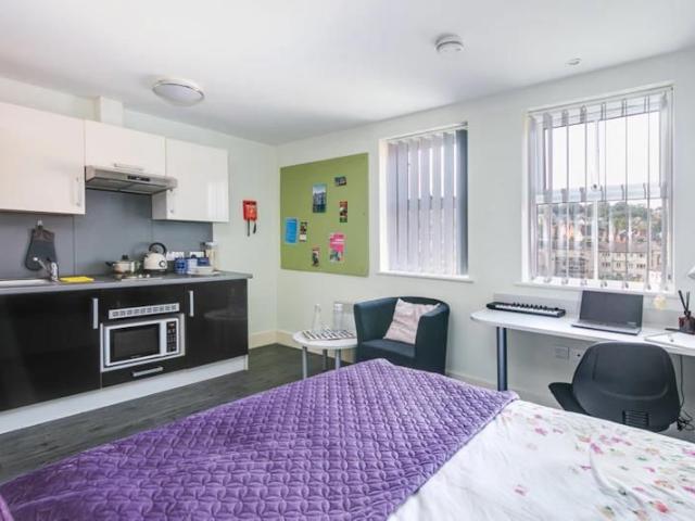 High Street, Bangor LL57, 1 bed flat to rent, £932 pcm | PrimeLocation