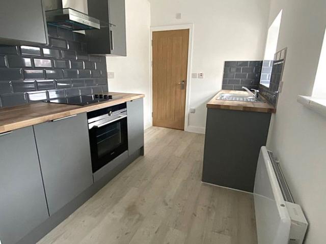 High Street, Barry CF62, 2 bed flat to rent, £850 pcm | PrimeLocation