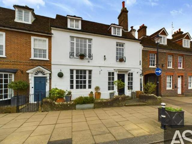 High Street, Battle, 6 Bedroom Character