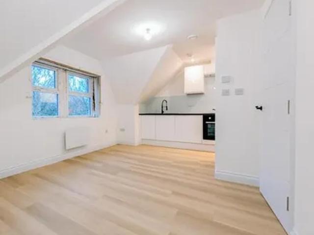 High Street, Beckenham, Great London, Br3 | 1 bed apartment for rent #165888117 | Rentberry