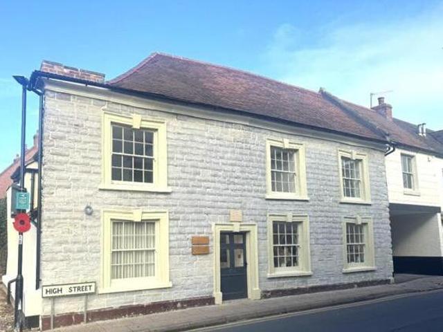 High Street, Bidford on avon, 2 Bedroom Flat
