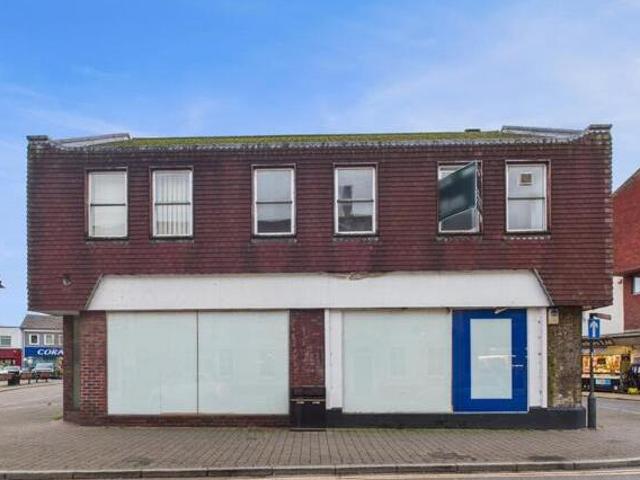 High Street, Biggleswade, High Street Retail