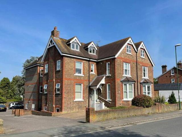 High Street, Billingshurst, 1 Bedroom Flat