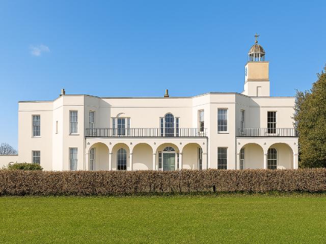 High Street, Bognor Regis PO21, 3 bed flat to rent, £2,750 pcm | PrimeLocation