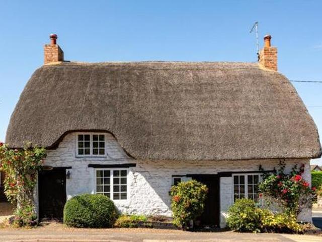 High Street, Blisworth, 3 Bedroom Detached