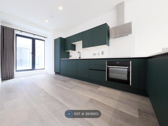 High Street, Bromley BR1, 2 bed flat to rent, £1,600 pcm | PrimeLocation