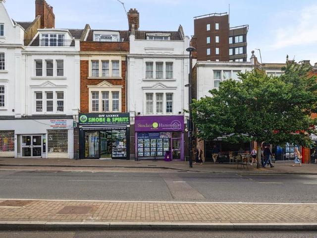 High Street, Bromley, BR1 2 bed maisonette to rent £1,895 pcm £437 pw