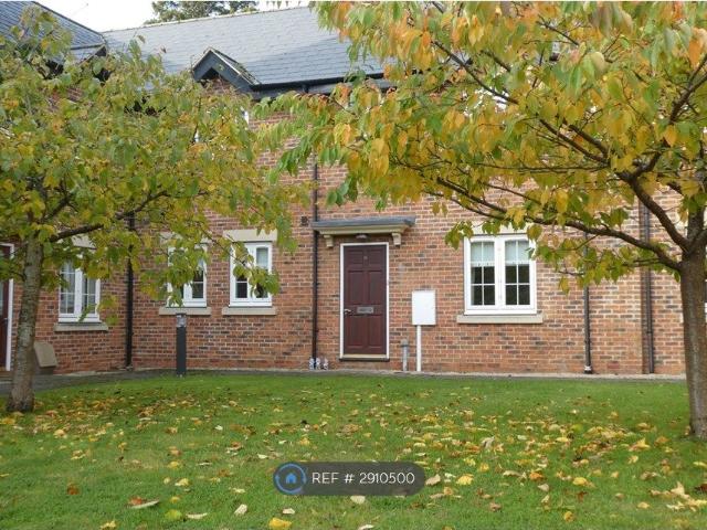 High Street, Brackley NN13, 2 bed flat to rent, £1,350 pcm | PrimeLocation