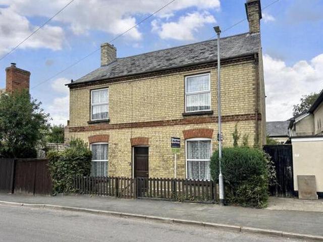 High Street, Brampton, 3 Bedroom Detached