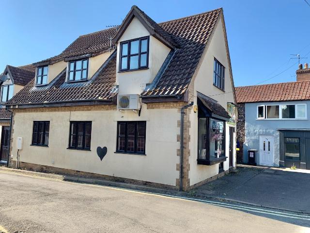 High Street, Brandon IP27, 2 bed flat to rent, £1,250 pcm | PrimeLocation