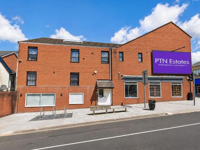 High Street, Brierley Hill DY5, 1 bed flat to rent, £700 pcm | PrimeLocation