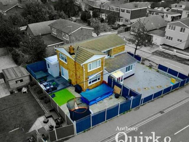 High Street, Canvey Island, 4 Bedroom Detached