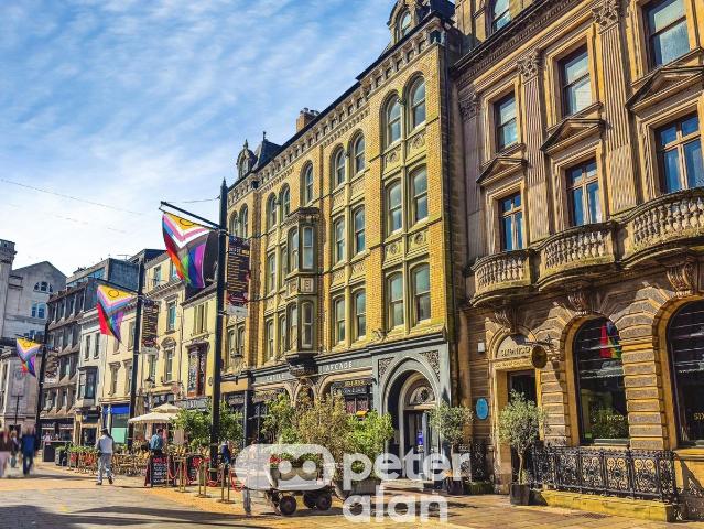 High Street, Cardiff CF10, 2 bed flat to rent, £1,300 pcm | PrimeLocation
