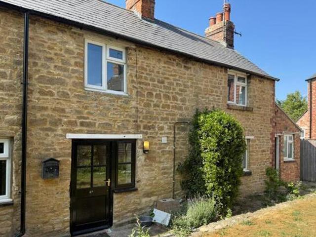 High Street, Carlton, 2 Bedroom Cottage
