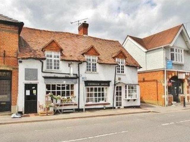 High Street, Chobham, 2 Bedroom Apartment