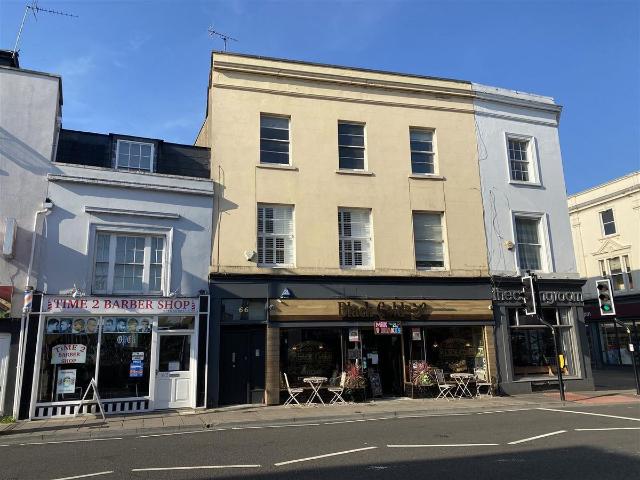 High Street, Cheltenham GL50, 1 bed flat to rent, £895 pcm | PrimeLocation