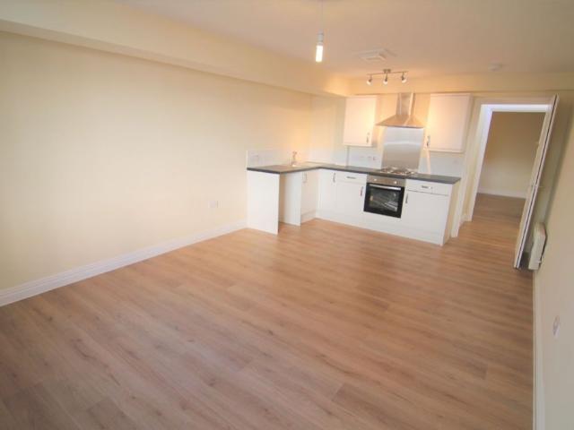 High Street, Cheltenham GL52, 1 bed flat to rent, £795 pcm | PrimeLocation