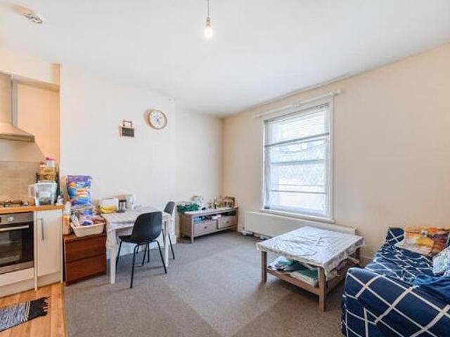 High Street, Cheltenham, 1 Bedroom Apartment