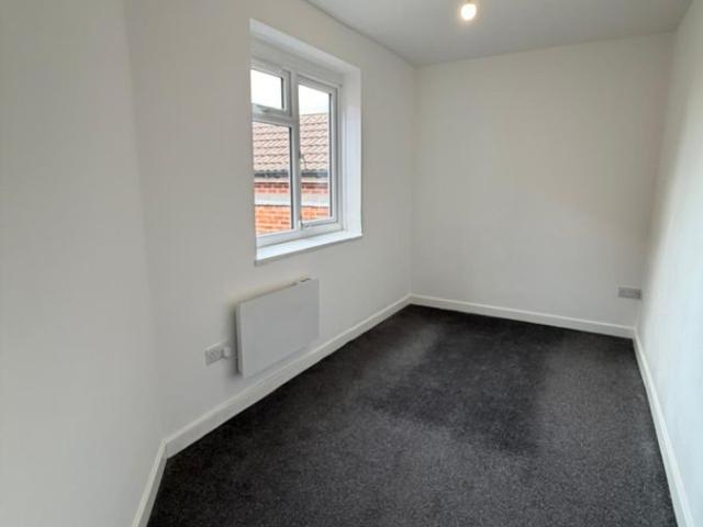 High Street, Coalville LE67, 2 bed flat to rent, £695 pcm | PrimeLocation