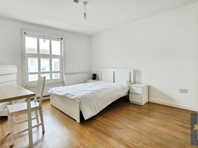High Street, Colchester CO1, Room to rent, £700 pcm | PrimeLocation
