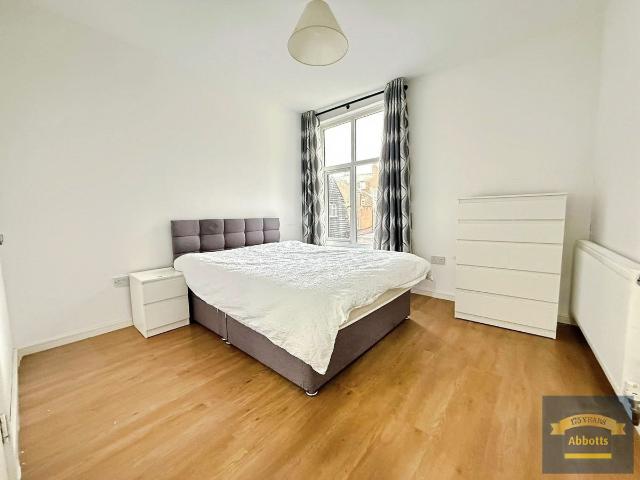 High Street, Colchester CO1, Room to rent, £700 pcm | PrimeLocation
