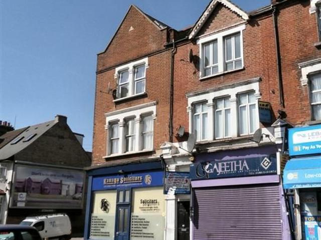 High Street Colliers Wood SW19, 1 bed flat to rent, £1,350 pcm | PrimeLocation