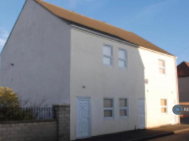 High Street, Clowne, S43 2 bed flat to rent £600 pcm £138 pw