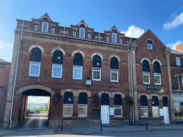 High Street, Clay Cross, 2 Bedroom Apartment